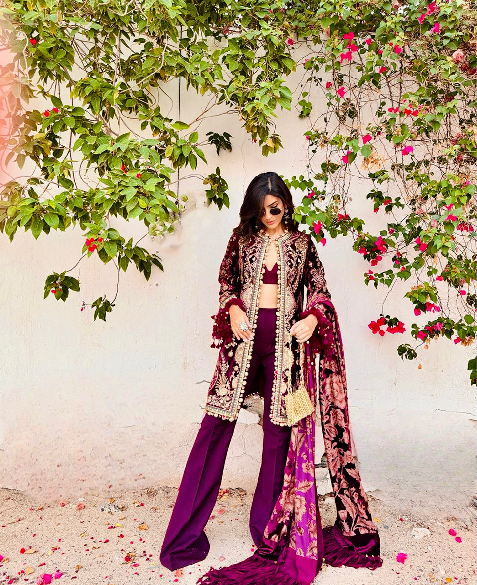 Sana Safinaz Luxury Winter Collection · Luxe Velvet – V231-003-CP – YourLibaas