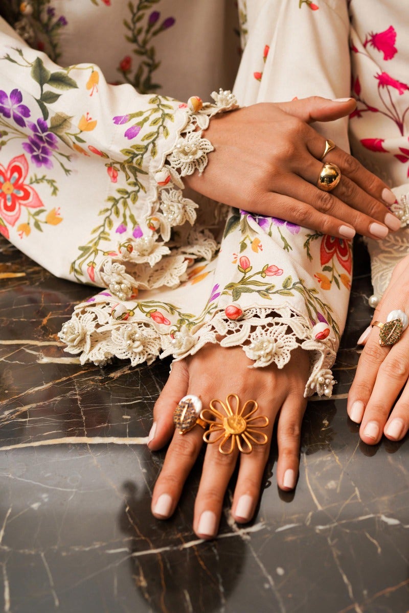 Sana Safinaz Muzlin Winter Collection 2023 – M233-009B-CQ – YourLibaas