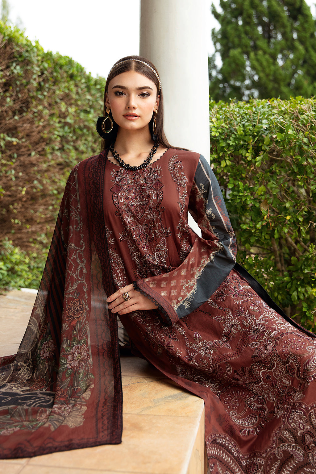 Ramsha Riwayat Luxury Lawn – Y-906 – YourLibaas