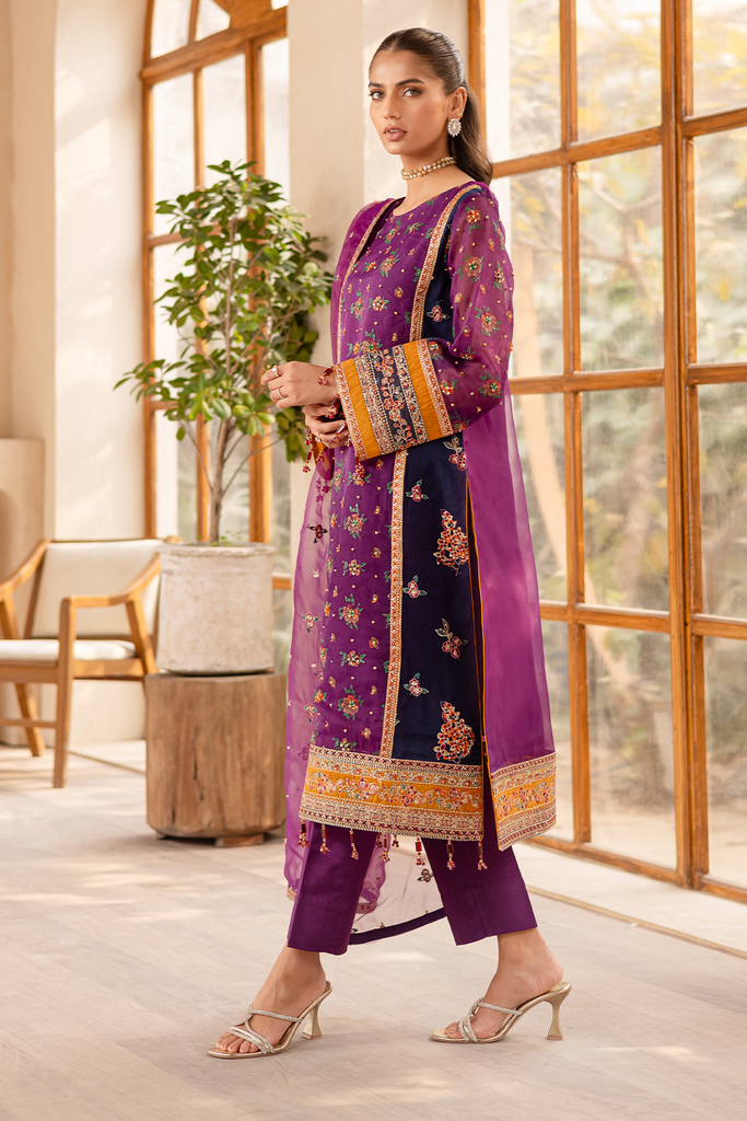 Emaan Adeel Noore Nayera: Purple Pakistani Organza Suit for Formal ...