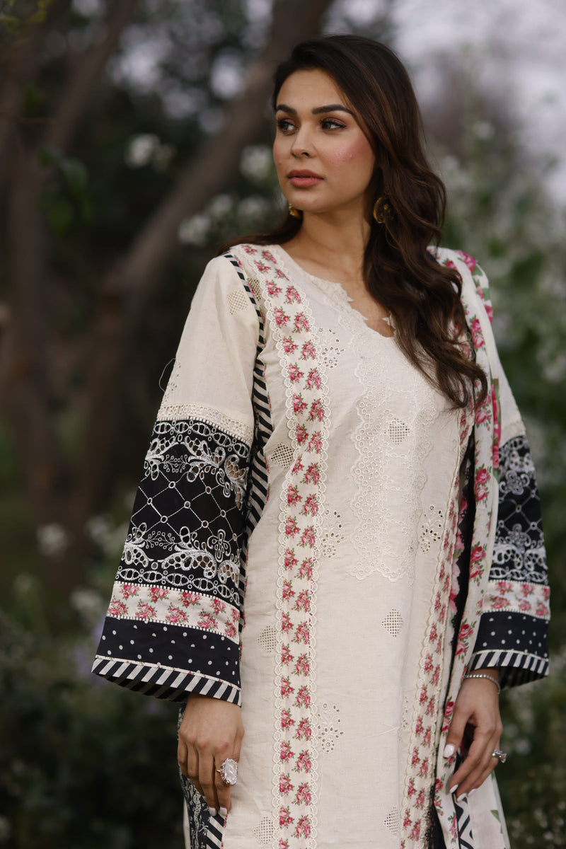 Manara by Maria Asif Baig - Vintage Flora Lawn Collection – SOLAINA ...