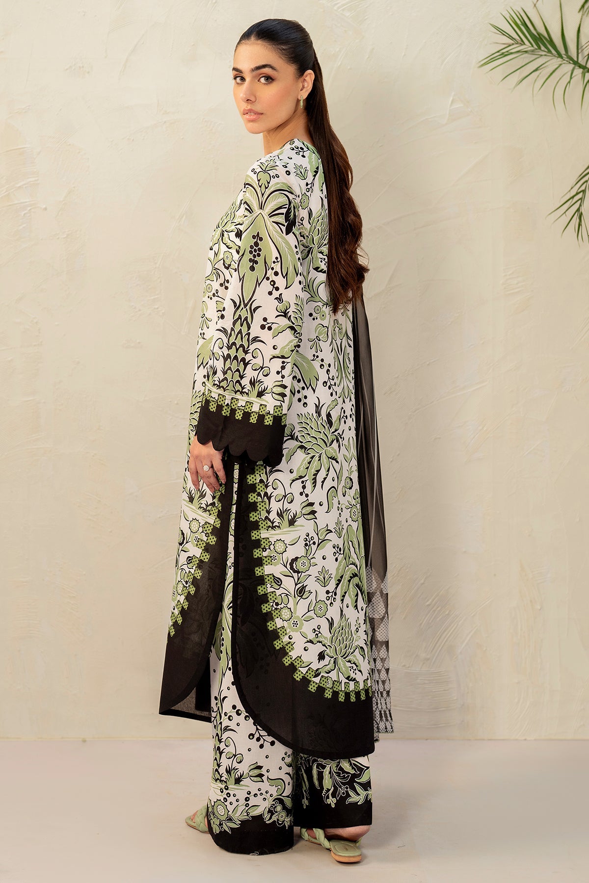 Jazmin Summer Basics D-9197: White Pakistani Lawn Suit | Digital Print ...