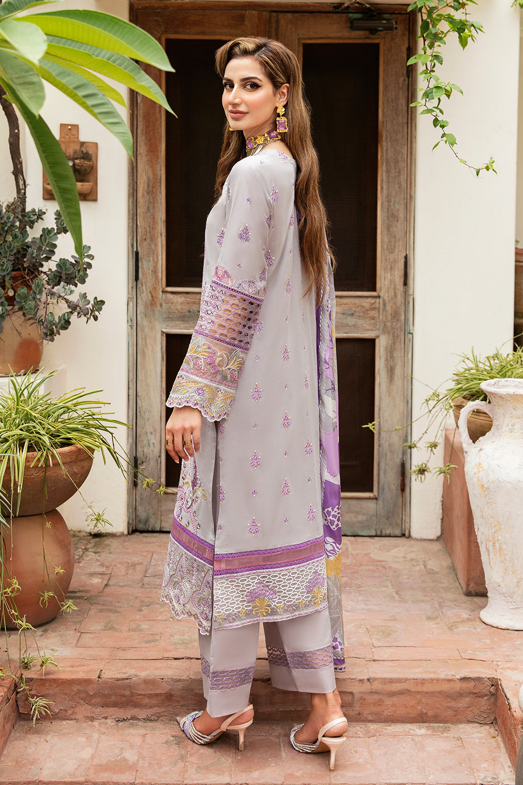 Ramsha Riwayat Lawn Collection – Y-809 – YourLibaas