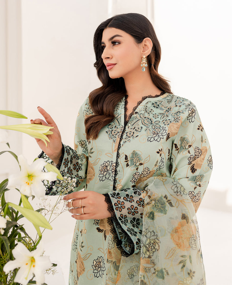 Xenia Soiree Eid Lawn Collection – HESAN – YourLibaas