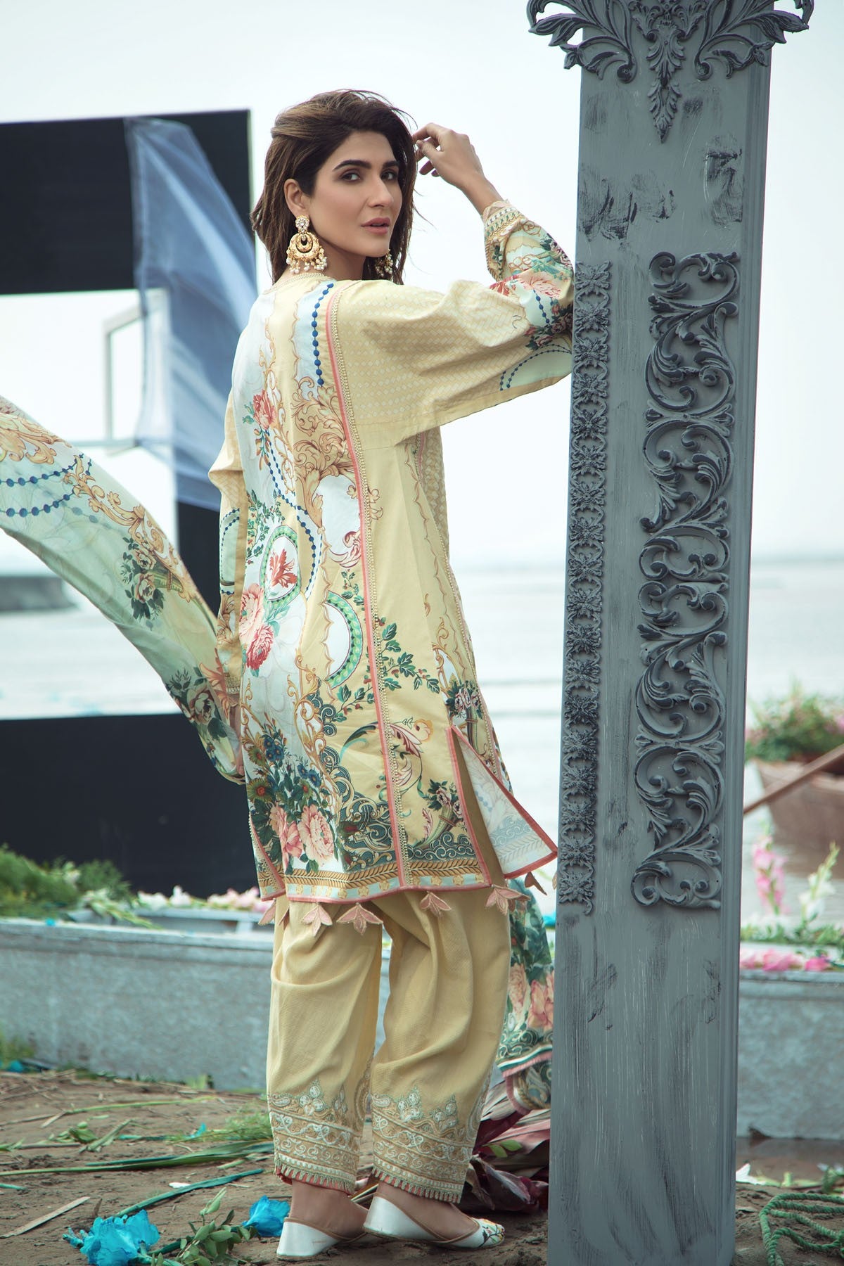 Firdous Grandeur Luxury Lawn Collection 2020 – LL-19536 – YourLibaas